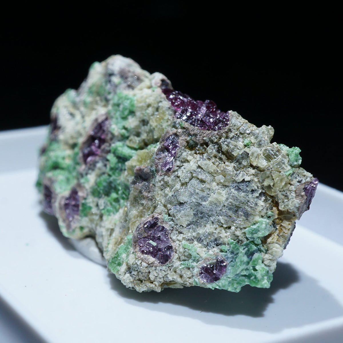 オーストリア産 Pyrope・Chrome Diopsaide・Enstatite – 天然石ハッピーギフト